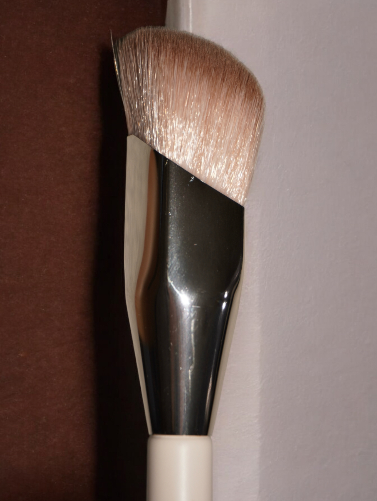 Angled Diamond Foundation Brush – ROUGAE